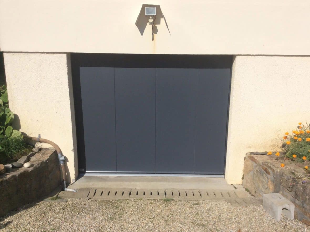 Artisan menuisier à Brest, installation et pose de portes de garage.